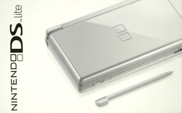DS「ニンテンドーDS Lite メタリックシルバー 北米版」作品詳細 - GEO Online/ゲオオンライン
